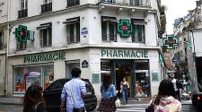 Paris: Take care of yourself at the neighborhood pharmacy | EuroCheapo