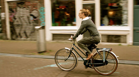 Amsterdam: 5 basic rules of bike safety | EuroCheapo