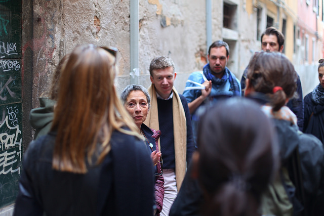 Tips for finding great deals on European group tours | EuroCheapo