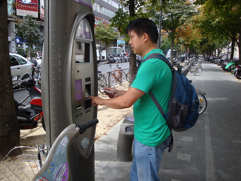 Paris Budget Travel Guide: 47 ways to save on your trip (2023 Update)